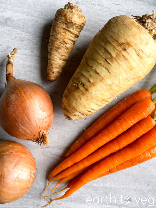 Vegan Hutspot (Dutch Root Vegetable Mash) - Earth to Veg